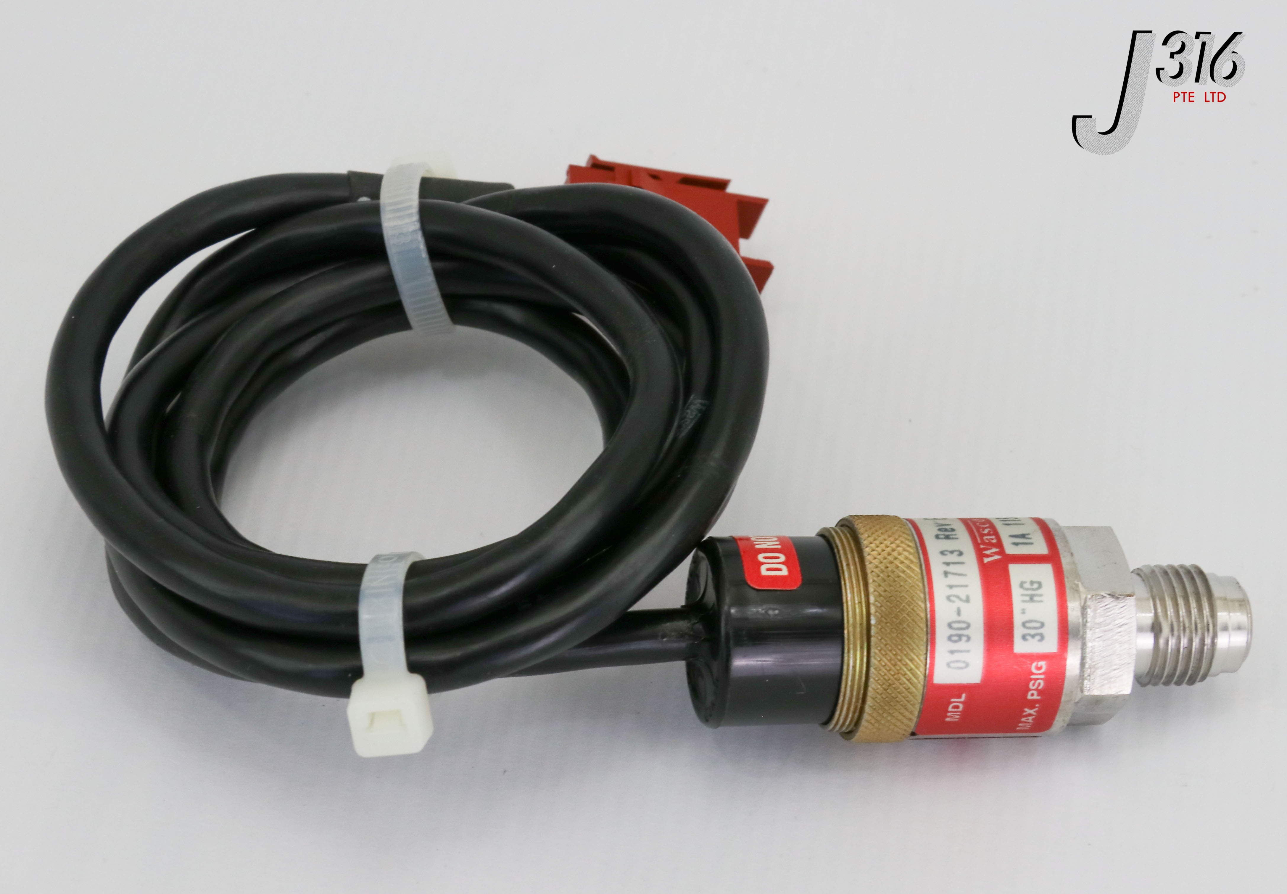 25402 APPLIED MATERIALS VACUUM SWITCH HALF ATM SV129 31W2B X 8001 25402-applied-materials-vacuum-switch-half-atm-sv129-31w2b-x-8001